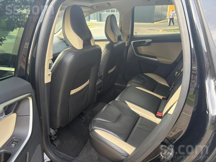Melns Volvo XC60 2010 Rīga, ar dzinēja tilpumu 2.40 L un nobraukumu 280 tūkst. km par 8100 €, foto 8 vietnē AUTOMOTO.COM.LV
