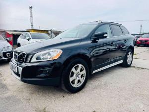 Black Volvo XC60 2010 in Kaunas, with an engine capacity of 2.40 L and mileage of 298 thousand km for 9100 €, photo  on AUTOMOTO.COM.LV