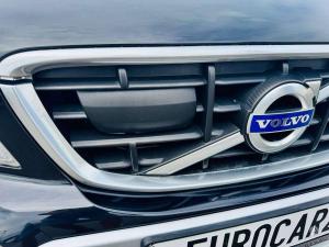 Black Volvo XC60 2010 in Kaunas, with an engine capacity of 2.40 L and mileage of 298 thousand km for 9100 €, photo 15 on AUTOMOTO.COM.LV