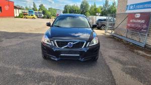 Black Volvo XC60 2010 in Telschi, with an engine capacity of 2.40 L and mileage of 300 thousand km for 7850 €, photo  on AUTOMOTO.COM.LV