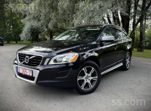 Black Volvo XC60 2010 in Jurmala, with an engine capacity of 2.40 L and mileage of 352 thousand km for 8600 €, photo 3 on AUTOMOTO.COM.LV