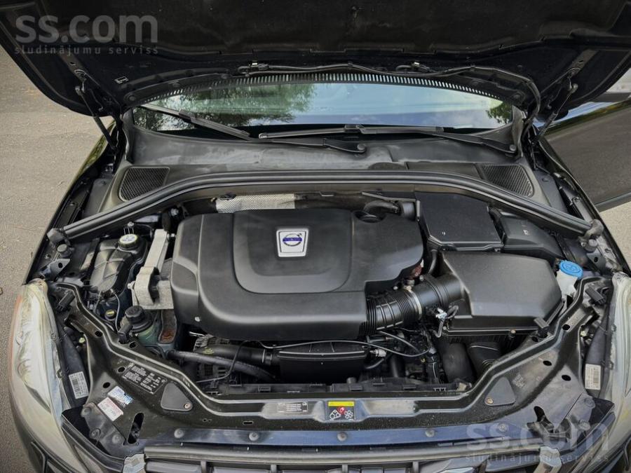 Black Volvo XC60 2010 in Jurmala, with an engine capacity of 2.40 L and mileage of 352 thousand km for 8600 €, photo 18 on AUTOMOTO.COM.LV