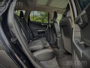 Black Volvo XC60 2010 in Jurmala, with an engine capacity of 2.40 L and mileage of 352 thousand km for 8600 €, photo 23 on AUTOMOTO.COM.LV