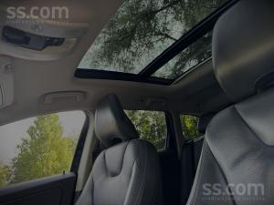 Black Volvo XC60 2010 in Jurmala, with an engine capacity of 2.40 L and mileage of 352 thousand km for 8600 €, photo 29 on AUTOMOTO.COM.LV