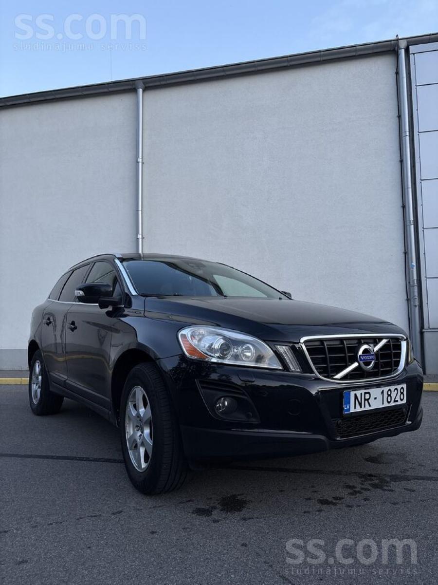 Melns Volvo XC60 2010 Rīga, ar dzinēja tilpumu 2.40 L un nobraukumu 237 tūkst. km par 6500 €, foto 1 vietnē AUTOMOTO.COM.LV