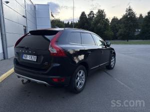 Melns Volvo XC60 2010 Rīga, ar dzinēja tilpumu 2.40 L un nobraukumu 237 tūkst. km par 6500 €, foto 6 vietnē AUTOMOTO.COM.LV