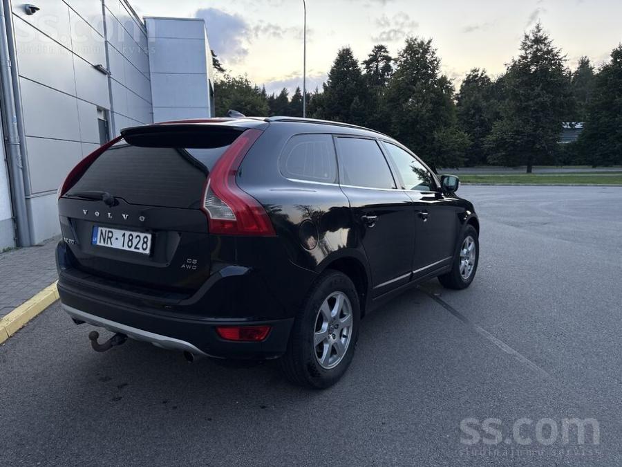 Melns Volvo XC60 2010 Rīga, ar dzinēja tilpumu 2.40 L un nobraukumu 237 tūkst. km par 6500 €, foto 6 vietnē AUTOMOTO.COM.LV