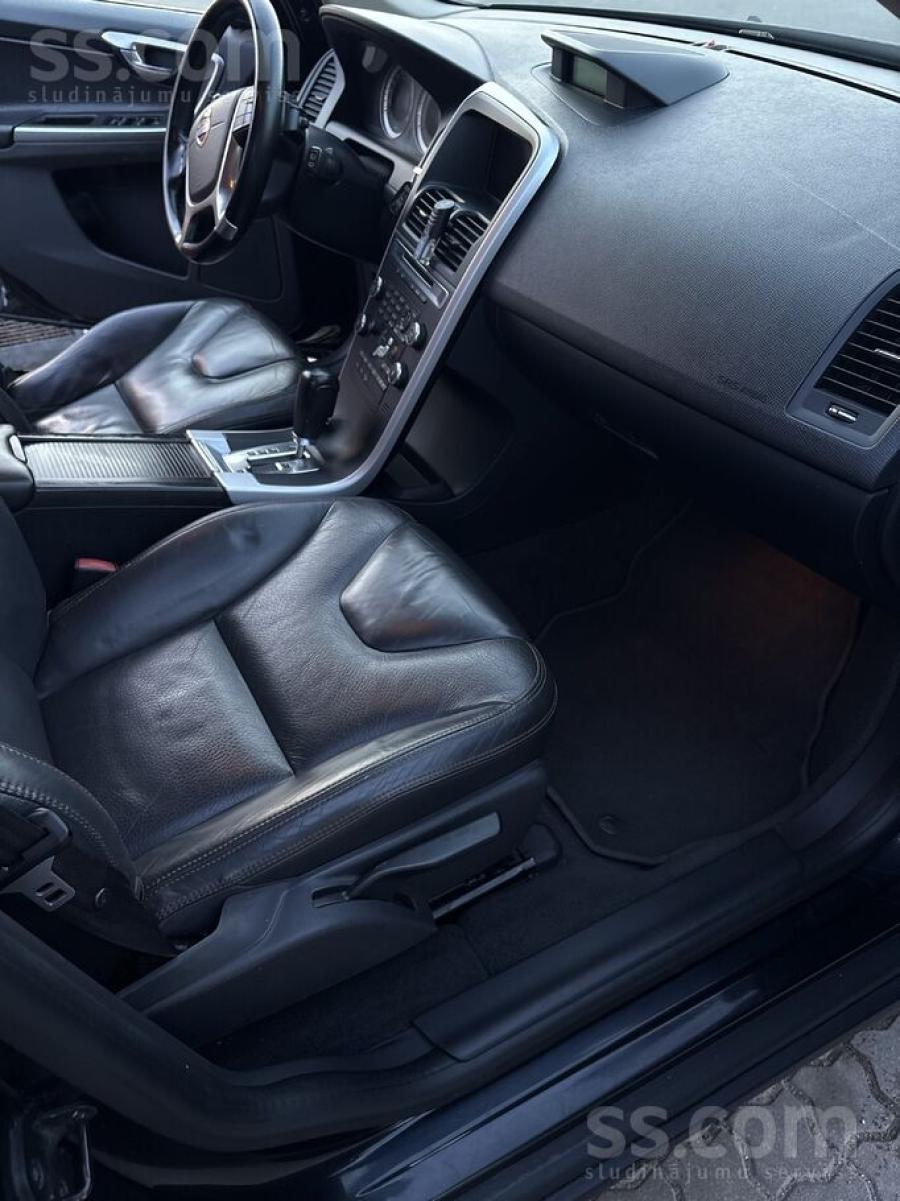 Melns Volvo XC60 2010 Rīga, ar dzinēja tilpumu 2.40 L un nobraukumu 237 tūkst. km par 6500 €, foto 10 vietnē AUTOMOTO.COM.LV