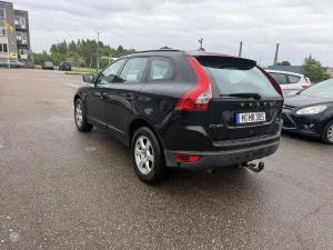 Black Volvo XC60 2010 in Plunge, with an engine capacity of 2.40 L and mileage of 288 thousand km for 6680 €, photo 4 on AUTOMOTO.COM.LV