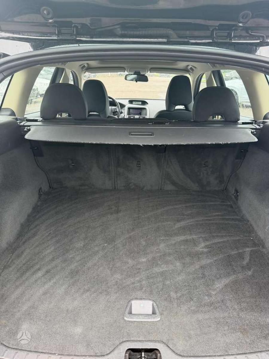 Black Volvo XC60 2010 in Plunge, with an engine capacity of 2.40 L and mileage of 288 thousand km for 6680 €, photo 11 on AUTOMOTO.COM.LV
