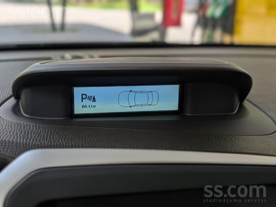 Black Volvo XC60 2010 in Riga, with an engine capacity of 2.40 L and mileage of 0 thousand km for 7990 €, photo 46 on AUTOMOTO.COM.LV
