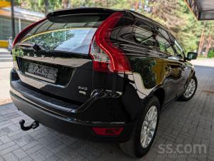 Black Volvo XC60 2010 in Riga, with an engine capacity of 2.40 L and mileage of 0 thousand km for 7990 €, photo 3 on AUTOMOTO.COM.LV