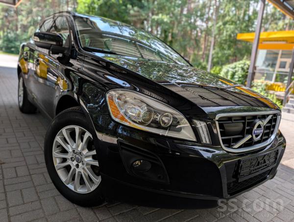 Black Volvo XC60 2010 in Riga, with an engine capacity of 2.40 L and mileage of 0 thousand km for 7990 €, photo 3 on AUTOMOTO.COM.LV
