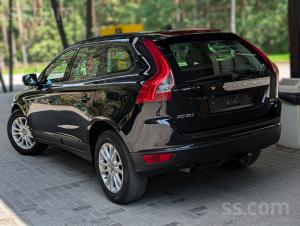Black Volvo XC60 2010 in Riga, with an engine capacity of 2.40 L and mileage of 0 thousand km for 7990 €, photo 9 on AUTOMOTO.COM.LV
