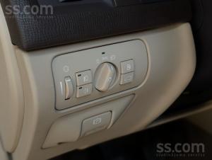 Black Volvo XC60 2010 in Riga, with an engine capacity of 2.40 L and mileage of 0 thousand km for 7990 €, photo 13 on AUTOMOTO.COM.LV