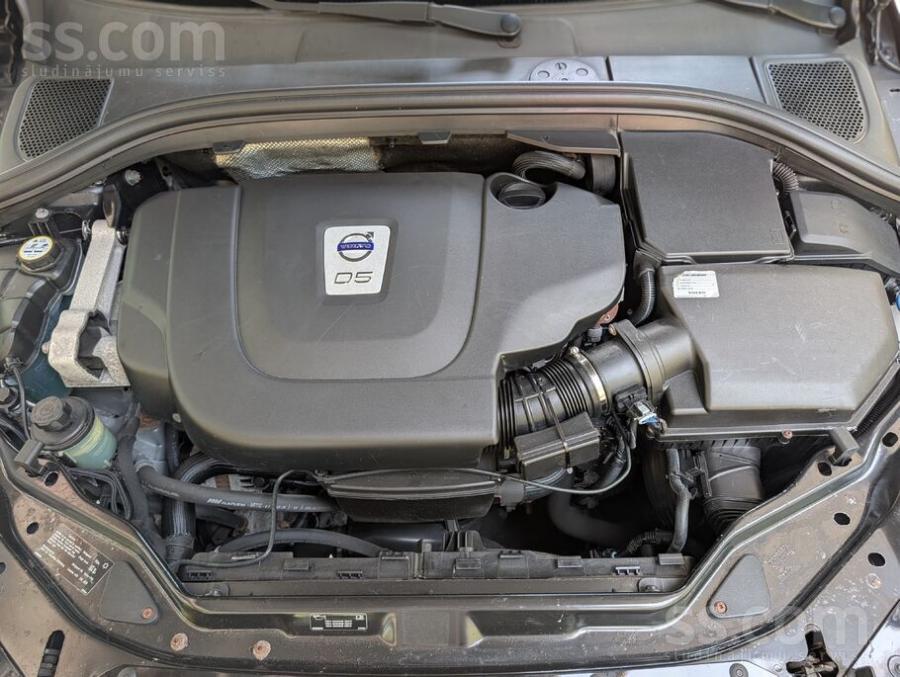 Black Volvo XC60 2010 in Riga, with an engine capacity of 2.40 L and mileage of 0 thousand km for 7990 €, photo 43 on AUTOMOTO.COM.LV