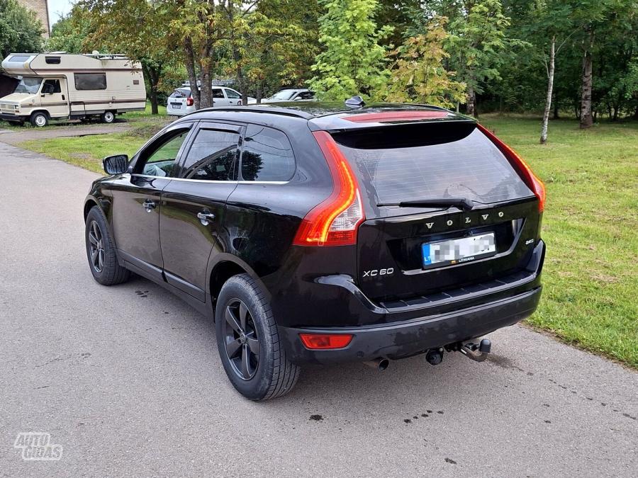 Melns Volvo XC60 2010 Šauļi, ar dzinēja tilpumu 2.40 L un nobraukumu 0 tūkst. km par 6300 €, foto 6 vietnē AUTOMOTO.COM.LV