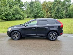 Melns Volvo XC60 2010 Šauļi, ar dzinēja tilpumu 2.40 L un nobraukumu 0 tūkst. km par 6300 €, foto 5 vietnē AUTOMOTO.COM.LV