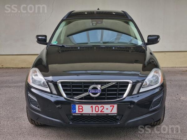 Black Volvo XC60 2010 in Ogre, with an engine capacity of 2.40 L and mileage of 279 thousand km for 7250 €, photo 2 on AUTOMOTO.COM.LV