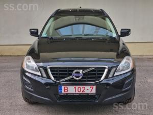 Melns Volvo XC60 2010 Ogre, ar dzinēja tilpumu 2.40 L un nobraukumu 279 tūkst. km par 7250 €, foto 3 vietnē AUTOMOTO.COM.LV