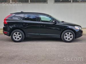 Melns Volvo XC60 2010 Ogre, ar dzinēja tilpumu 2.40 L un nobraukumu 279 tūkst. km par 7250 €, foto 5 vietnē AUTOMOTO.COM.LV