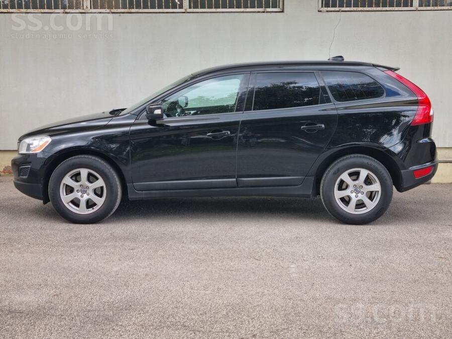 Melns Volvo XC60 2010 Ogre, ar dzinēja tilpumu 2.40 L un nobraukumu 279 tūkst. km par 7250 €, foto 6 vietnē AUTOMOTO.COM.LV
