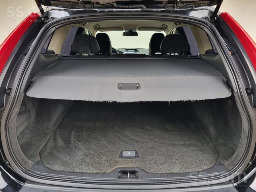 Melns Volvo XC60 2010 Ogre, ar dzinēja tilpumu 2.40 L un nobraukumu 279 tūkst. km par 7250 €, foto 22 vietnē AUTOMOTO.COM.LV