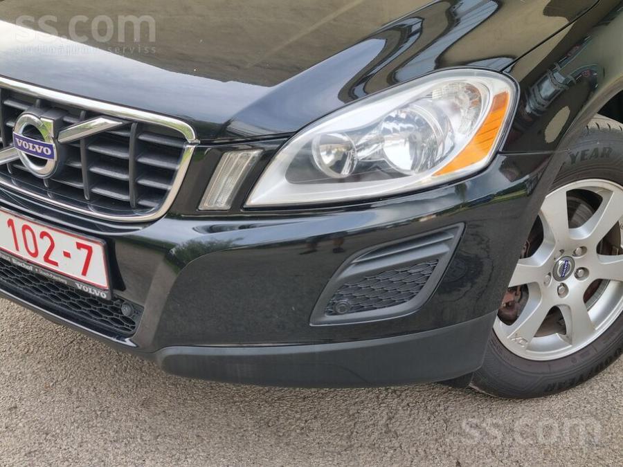 Melns Volvo XC60 2010 Ogre, ar dzinēja tilpumu 2.40 L un nobraukumu 279 tūkst. km par 7250 €, foto 26 vietnē AUTOMOTO.COM.LV