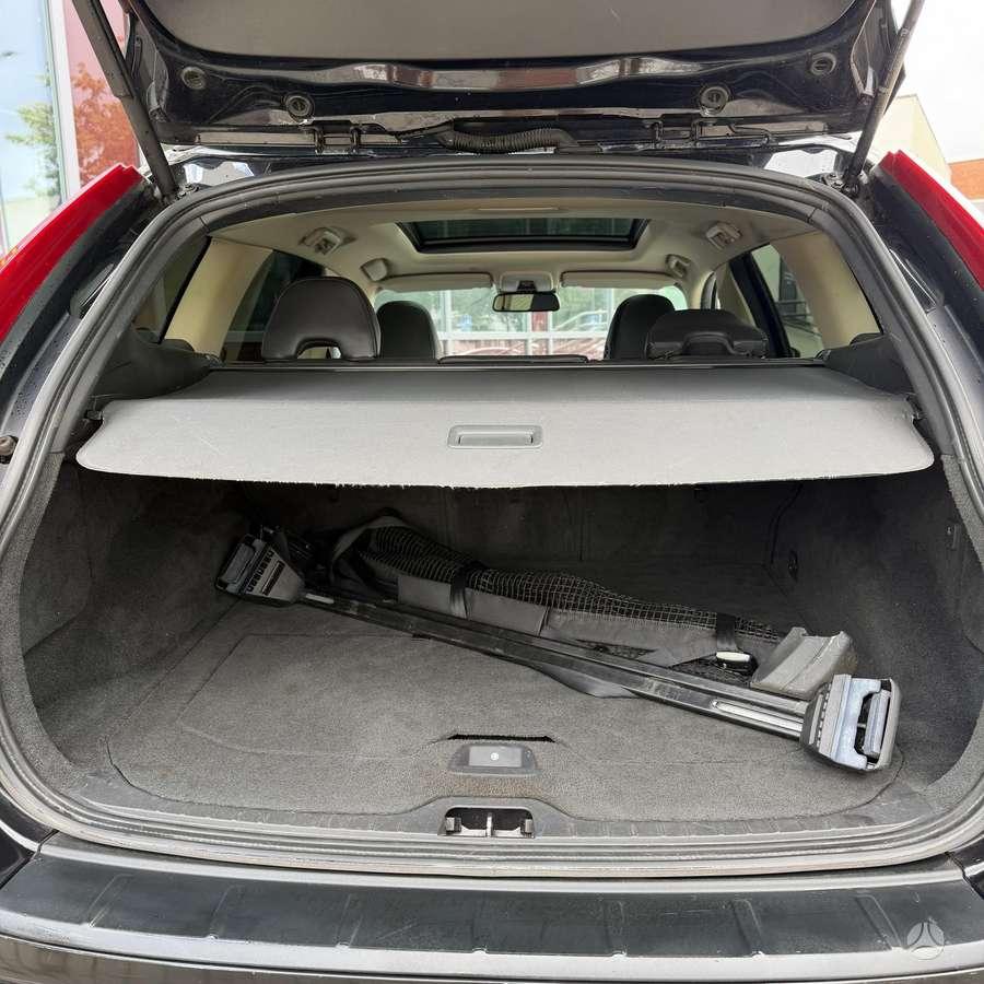 Melns Volvo XC60 2010 Kaišiadorys, ar dzinēja tilpumu 2.40 L un nobraukumu 350 tūkst. km par 7950 €, foto 21 vietnē AUTOMOTO.COM.LV