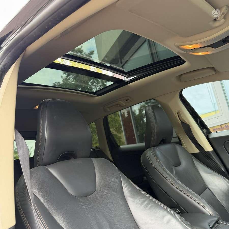 Melns Volvo XC60 2010 Kaišiadorys, ar dzinēja tilpumu 2.40 L un nobraukumu 350 tūkst. km par 7950 €, foto 22 vietnē AUTOMOTO.COM.LV