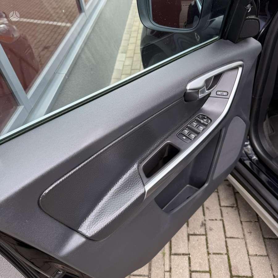 Melns Volvo XC60 2010 Kaišiadorys, ar dzinēja tilpumu 2.40 L un nobraukumu 350 tūkst. km par 7950 €, foto 27 vietnē AUTOMOTO.COM.LV