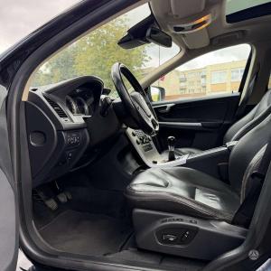 Melns Volvo XC60 2010 Kaišiadorys, ar dzinēja tilpumu 2.40 L un nobraukumu 350 tūkst. km par 7950 €, foto 29 vietnē AUTOMOTO.COM.LV