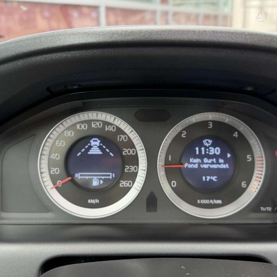 Melns Volvo XC60 2010 Kaišiadorys, ar dzinēja tilpumu 2.40 L un nobraukumu 350 tūkst. km par 7950 €, foto 35 vietnē AUTOMOTO.COM.LV
