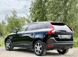 Black Volvo XC60 2010 in Siauliai, with an engine capacity of 2.40 L and mileage of 259 thousand km for 11450 €, photo  on AUTOMOTO.COM.LV