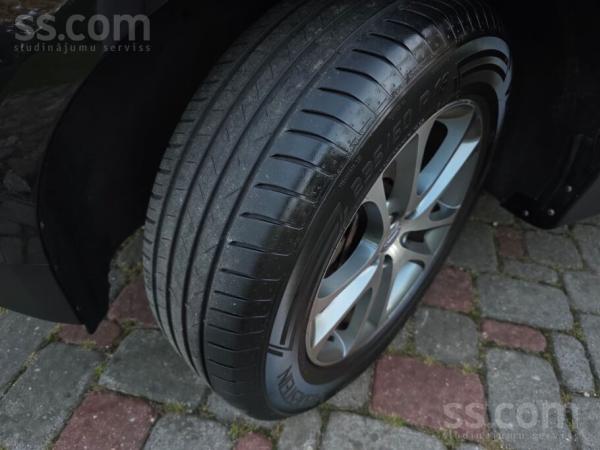 Melns Volvo XC60 2010 Rīga, ar dzinēja tilpumu 2.40 L un nobraukumu 306 tūkst. km par 7950 €, foto 10 vietnē AUTOMOTO.COM.LV