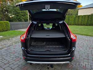 Black Volvo XC60 2010 in Riga, with an engine capacity of 2.40 L and mileage of 306 thousand km for 7950 €, photo 11 on AUTOMOTO.COM.LV