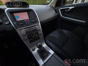 Black Volvo XC60 2010 in Riga, with an engine capacity of 2.40 L and mileage of 306 thousand km for 7950 €, photo 25 on AUTOMOTO.COM.LV