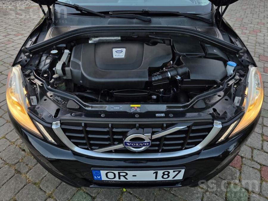 Black Volvo XC60 2010 in Riga, with an engine capacity of 2.40 L and mileage of 306 thousand km for 7950 €, photo 28 on AUTOMOTO.COM.LV