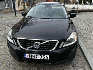 Melns Volvo XC60 2010 Panevēža, ar dzinēja tilpumu 2.40 L un nobraukumu 267 tūkst. km par 5600 €, foto 3 vietnē AUTOMOTO.COM.LV