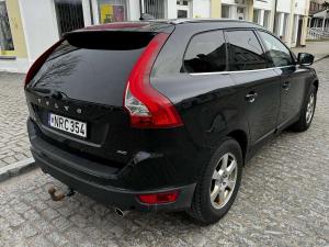 Melns Volvo XC60 2010 Panevēža, ar dzinēja tilpumu 2.40 L un nobraukumu 267 tūkst. km par 5600 €, foto 5 vietnē AUTOMOTO.COM.LV