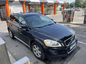 Melns Volvo XC60 2010 Šauļi, ar dzinēja tilpumu 2.40 L un nobraukumu 397 tūkst. km par 5400 €, foto 3 vietnē AUTOMOTO.COM.LV