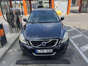 Melns Volvo XC60 2010 Šauļi, ar dzinēja tilpumu 2.40 L un nobraukumu 397 tūkst. km par 5400 €, foto 5 vietnē AUTOMOTO.COM.LV