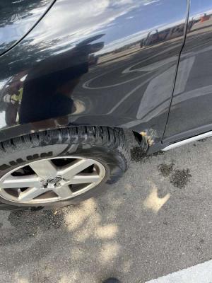 Melns Volvo XC60 2010 Šauļi, ar dzinēja tilpumu 2.40 L un nobraukumu 397 tūkst. km par 5400 €, foto 11 vietnē AUTOMOTO.COM.LV