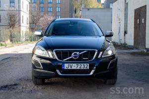 Черный Вольво ХС60 2010 в Елгава, объемом двигателя 2.00 л и пробегом 373 тыс. км за 6500 €, фото 3 на AUTOMOTO.COM.LV