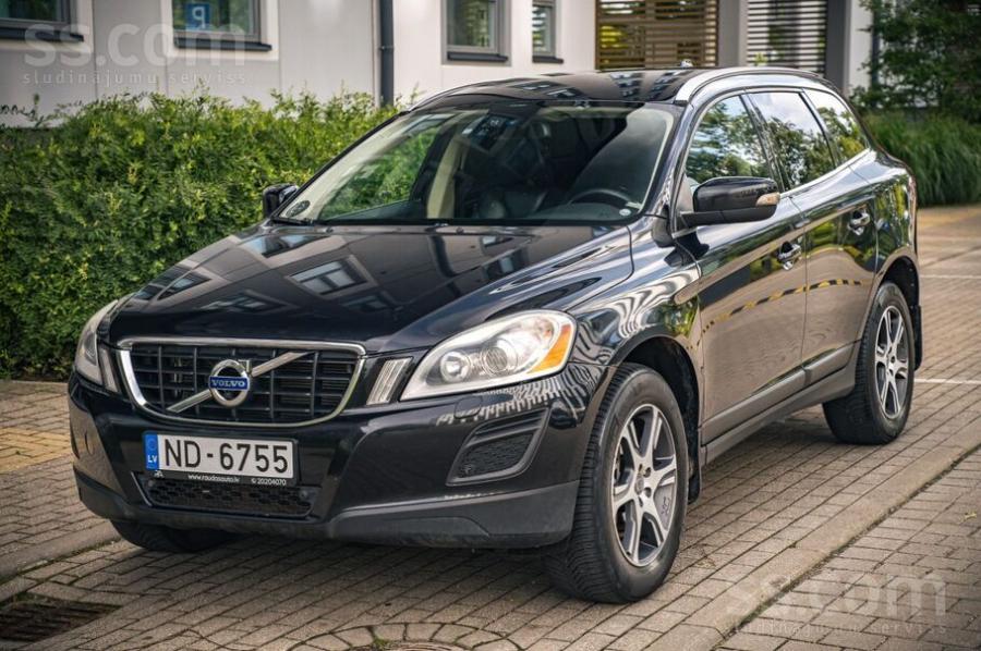 Melns Volvo XC60 2010 Rīga, ar dzinēja tilpumu 2.00 L un nobraukumu 323 tūkst. km par 4990 €, foto 1 vietnē AUTOMOTO.COM.LV
