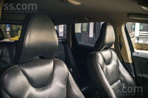 Melns Volvo XC60 2010 Rīga, ar dzinēja tilpumu 2.00 L un nobraukumu 323 tūkst. km par 4990 €, foto 13 vietnē AUTOMOTO.COM.LV