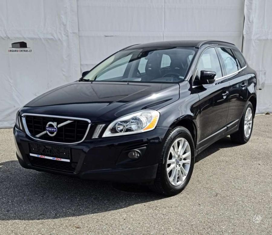 Black Volvo XC60 2010 in Kaunas, with an engine capacity of 2.40 L and mileage of 288 thousand km for 5990 €, photo 4 on AUTOMOTO.COM.LV