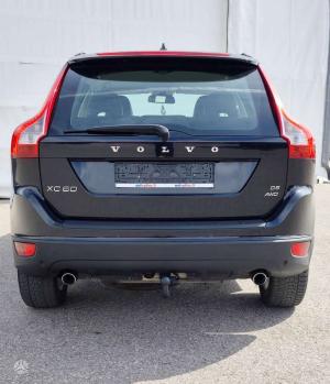 Black Volvo XC60 2010 in Kaunas, with an engine capacity of 2.40 L and mileage of 288 thousand km for 5990 €, photo 5 on AUTOMOTO.COM.LV