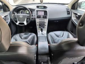 Black Volvo XC60 2010 in Kaunas, with an engine capacity of 2.40 L and mileage of 288 thousand km for 5990 €, photo 9 on AUTOMOTO.COM.LV