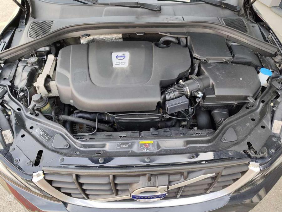 Black Volvo XC60 2010 in Kaunas, with an engine capacity of 2.40 L and mileage of 288 thousand km for 5990 €, photo 20 on AUTOMOTO.COM.LV